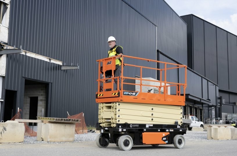 Einführung der neuen Scherenarbeitsbühne JLG® ES4046 mit elektrischem ...