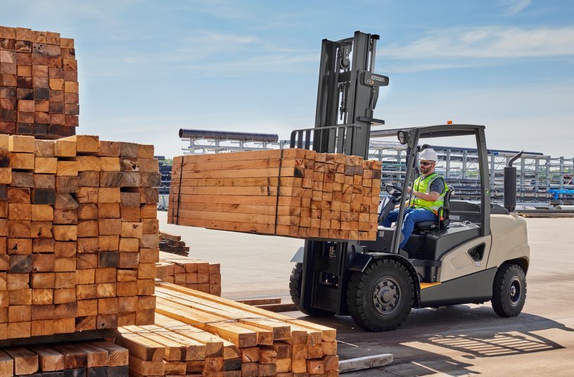 Staplerportfolio erweitert: Crown bringt Elektro-, Diesel- und LPG ...