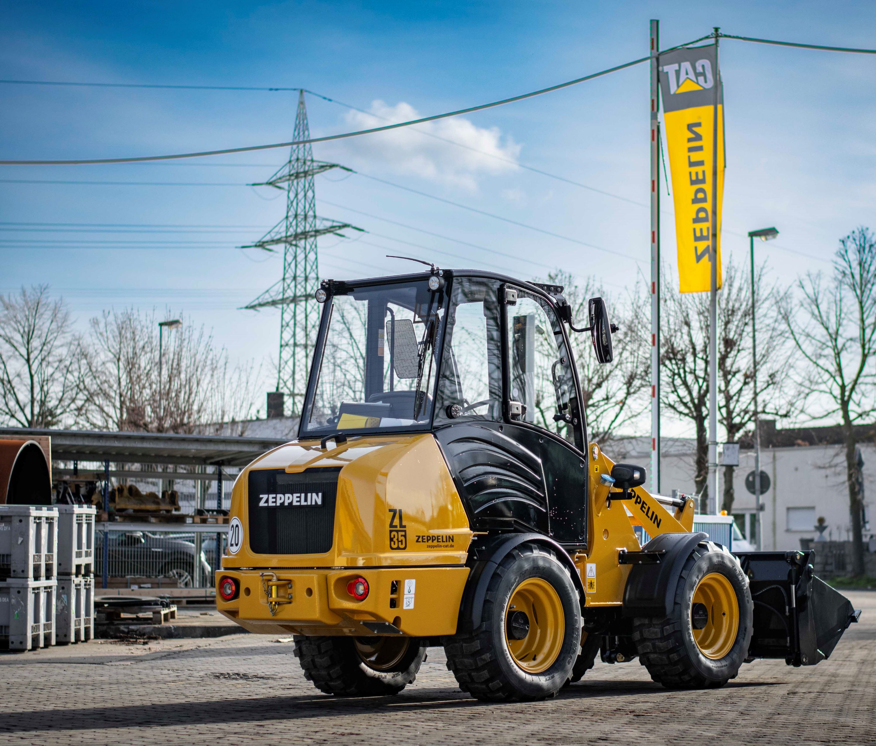 Zeppelin, Cat Radlader ZL 35 | LECTURA Press