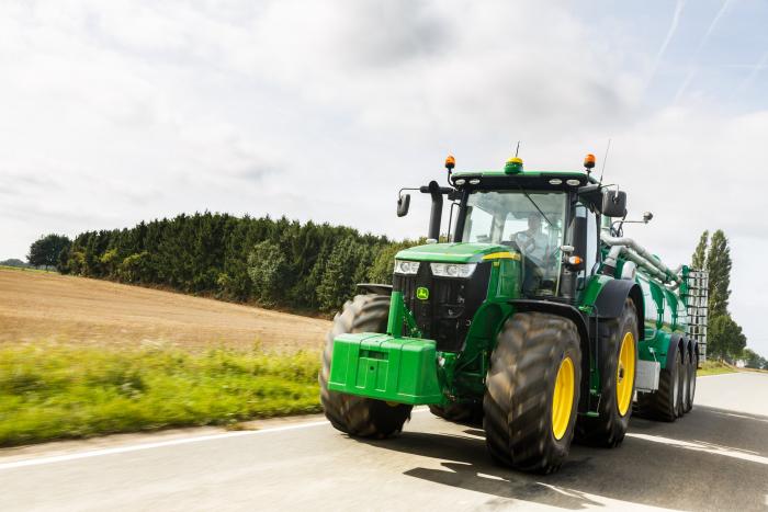 John Deere 7R Series tractor sets a new fluid efficiency benchmark ...