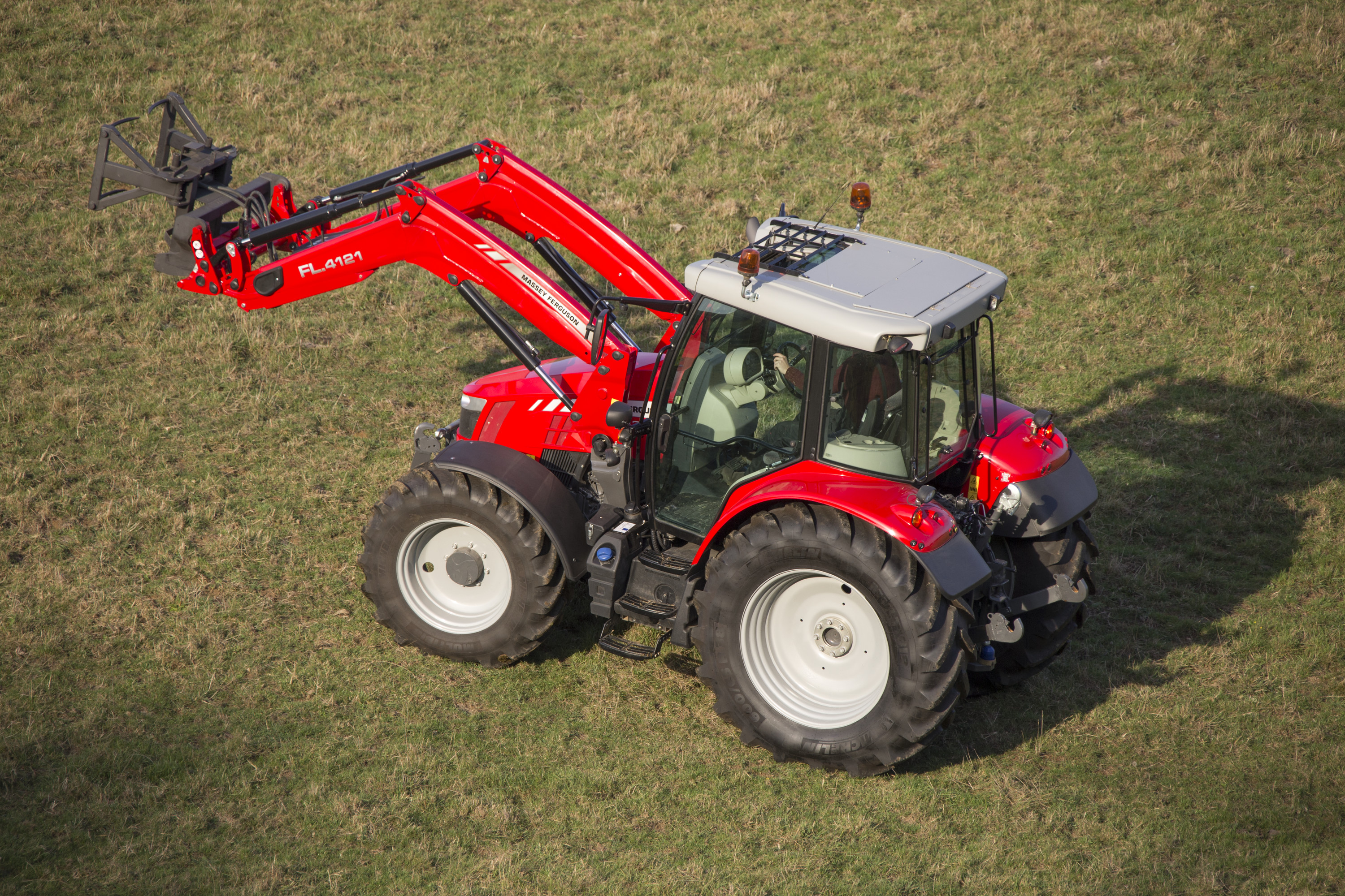 Massey Ferguson Global Series Visioline roof option further improves ...