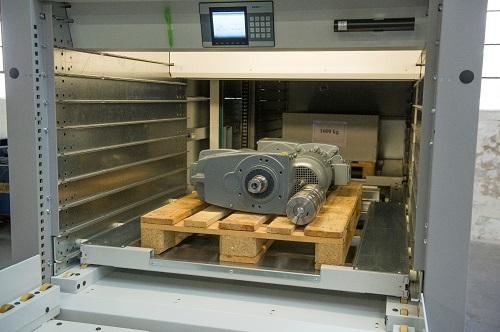 The “pallet-to-person” principle - Kardex Remstar is redefining pallet ...