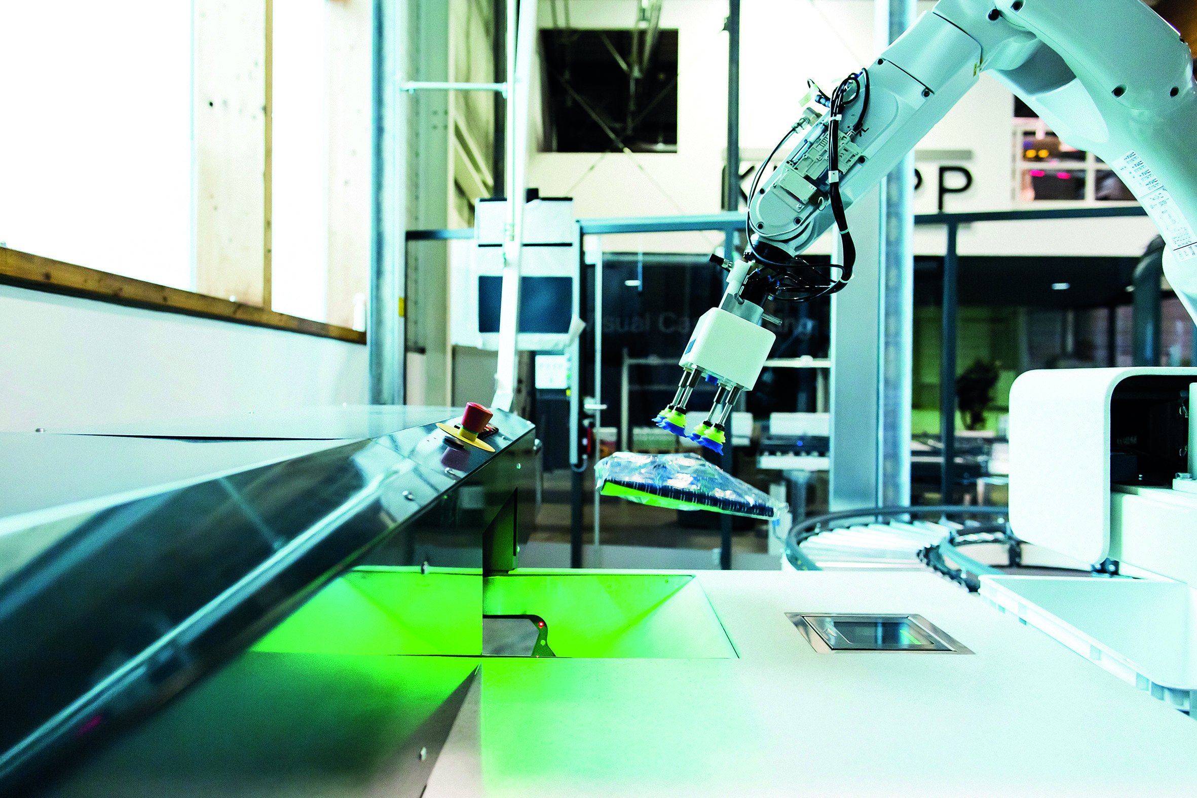 Pick-Roboter von KNAPP ist BESTES PRODUKT der LogiMAT 2017 | LECTURA Press