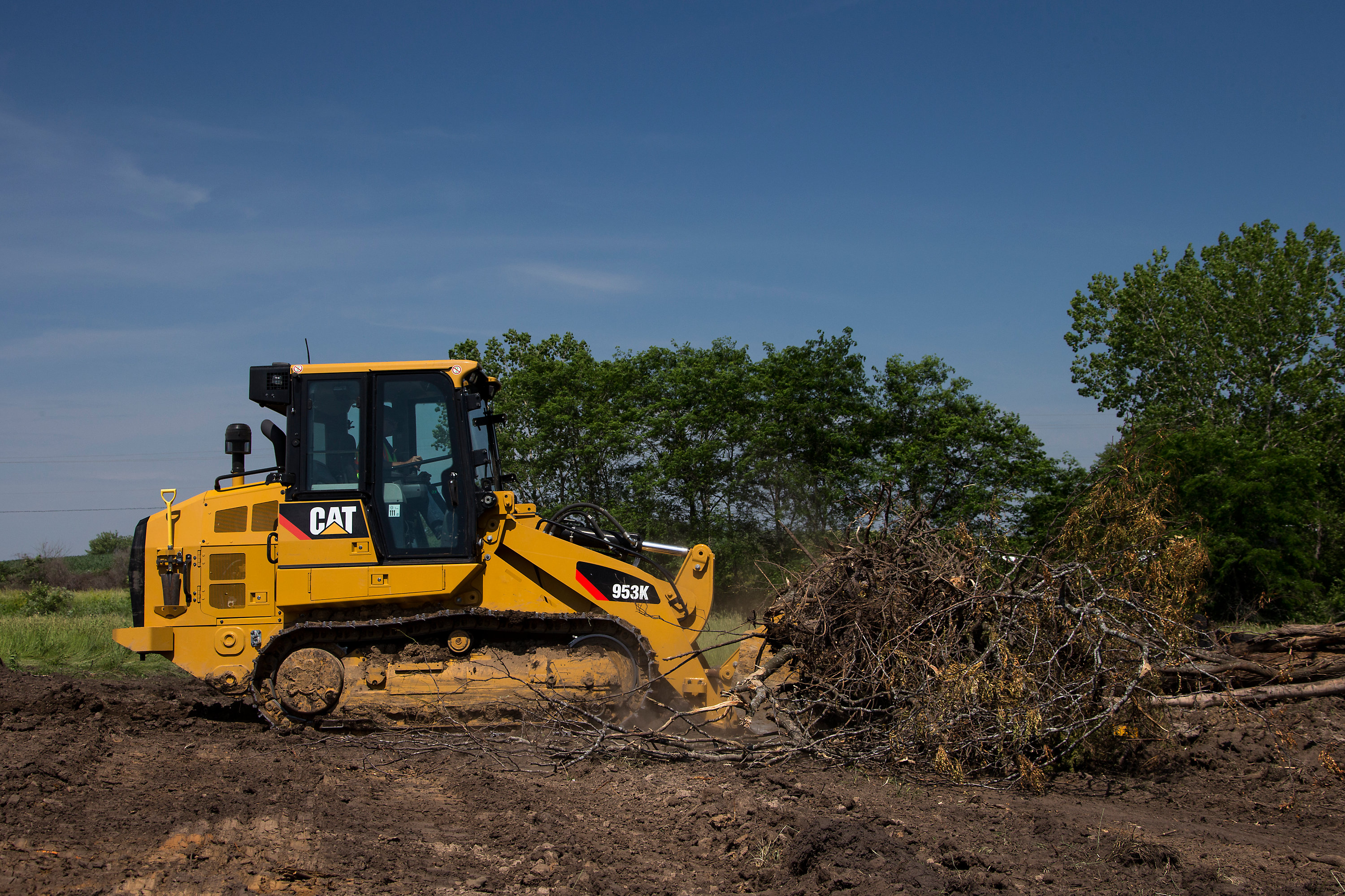 Performance, Fuel Efficiency Top Cat 953K Track Loader Improvements ...