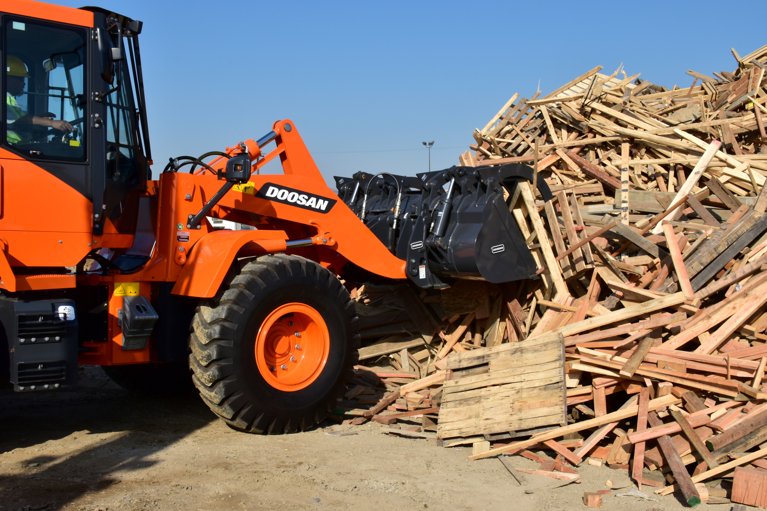 New Doosan wheel loader guarding package helps increase uptime ...