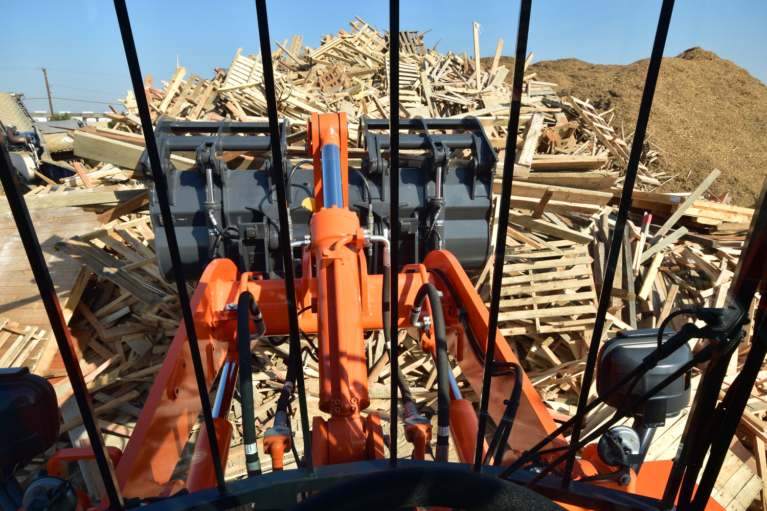 New Doosan wheel loader guarding package helps increase uptime ...