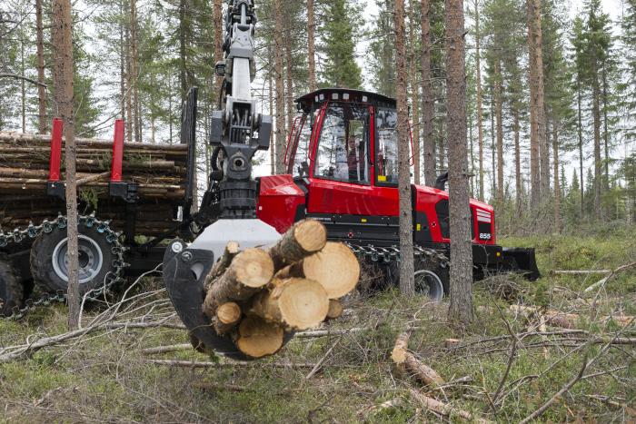 New forwarder makes work easier | LECTURA Press