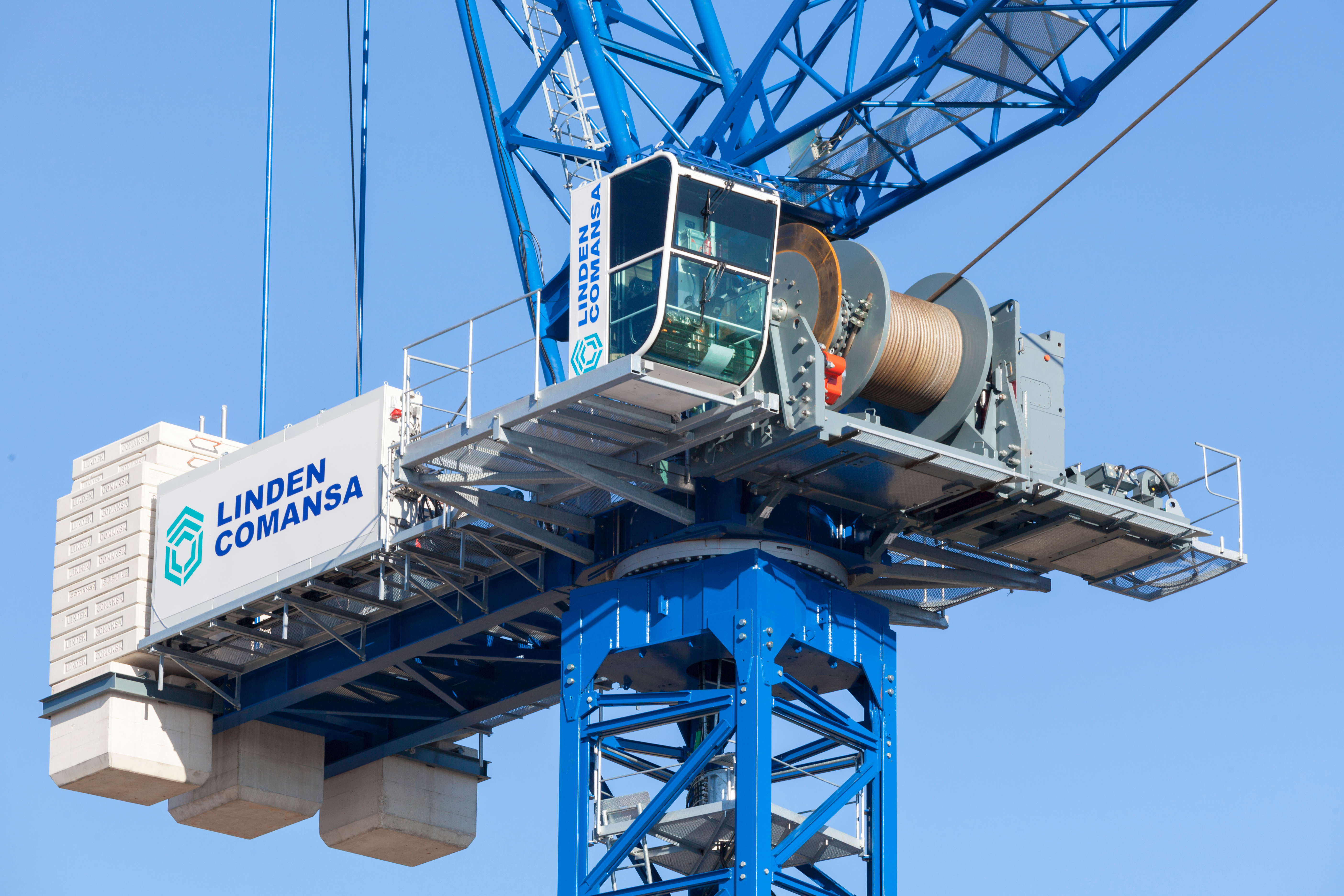 New LCL700 luffing-jib crane from Linden Comansa | LECTURA Press