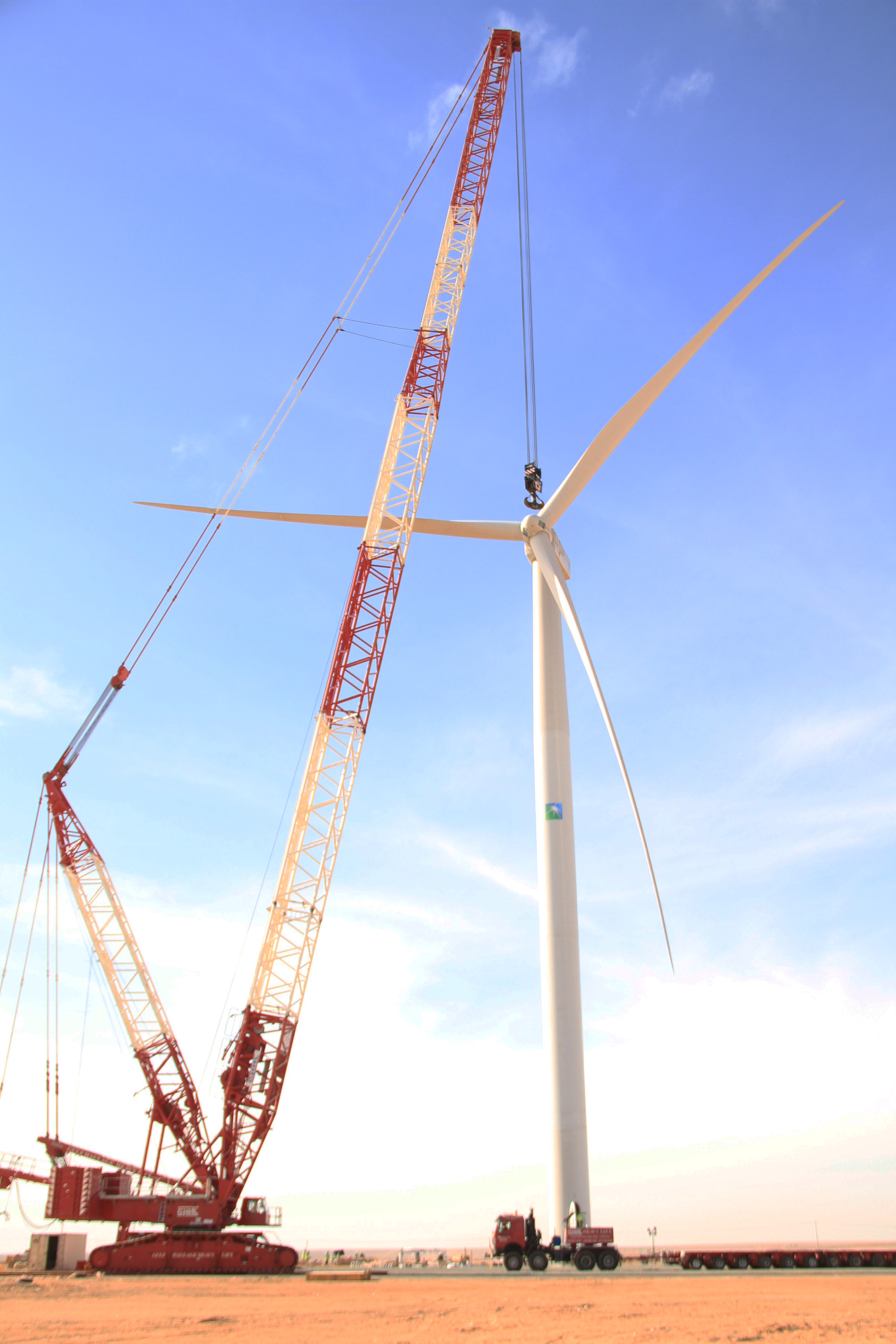 Gulf Haulage Heavy Lift Company erects the first wind turbine in Saudi ...