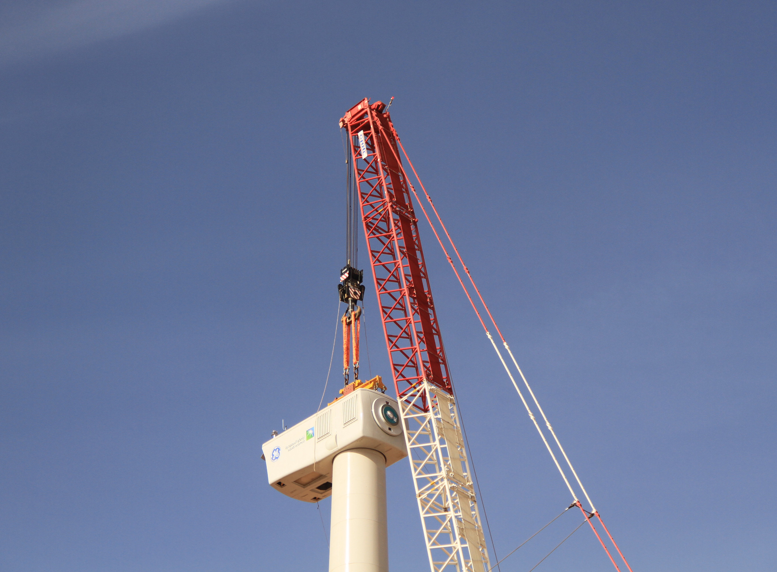 Gulf Haulage Heavy Lift Company erects the first wind turbine in Saudi ...
