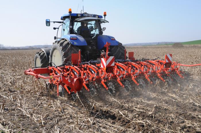 STRIGER Serie 100: Gerät für die Streifenbearbeitung - Modelle 300 / ...